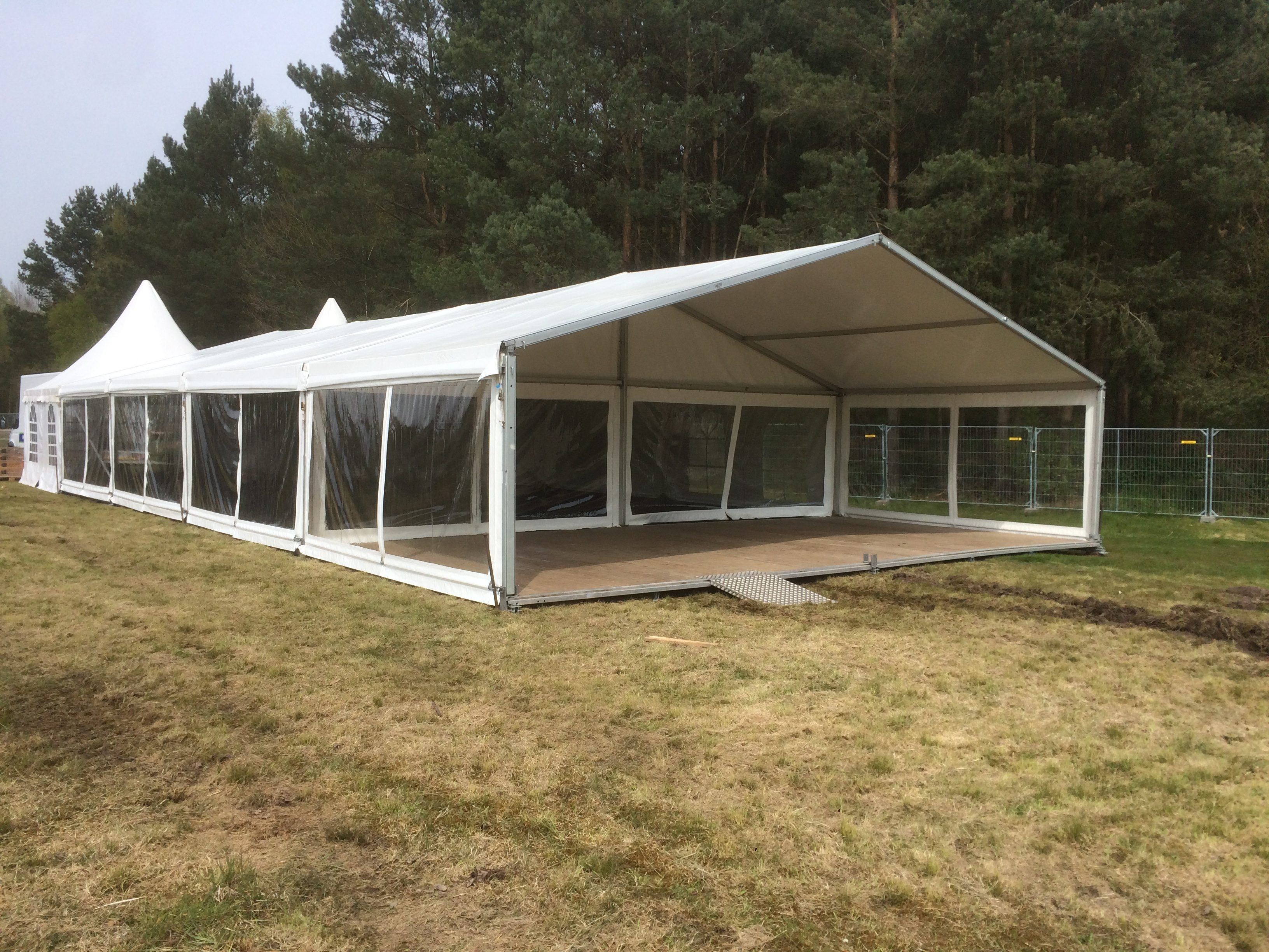 Alu Frame tent 10 mtr. breed - Riwojo